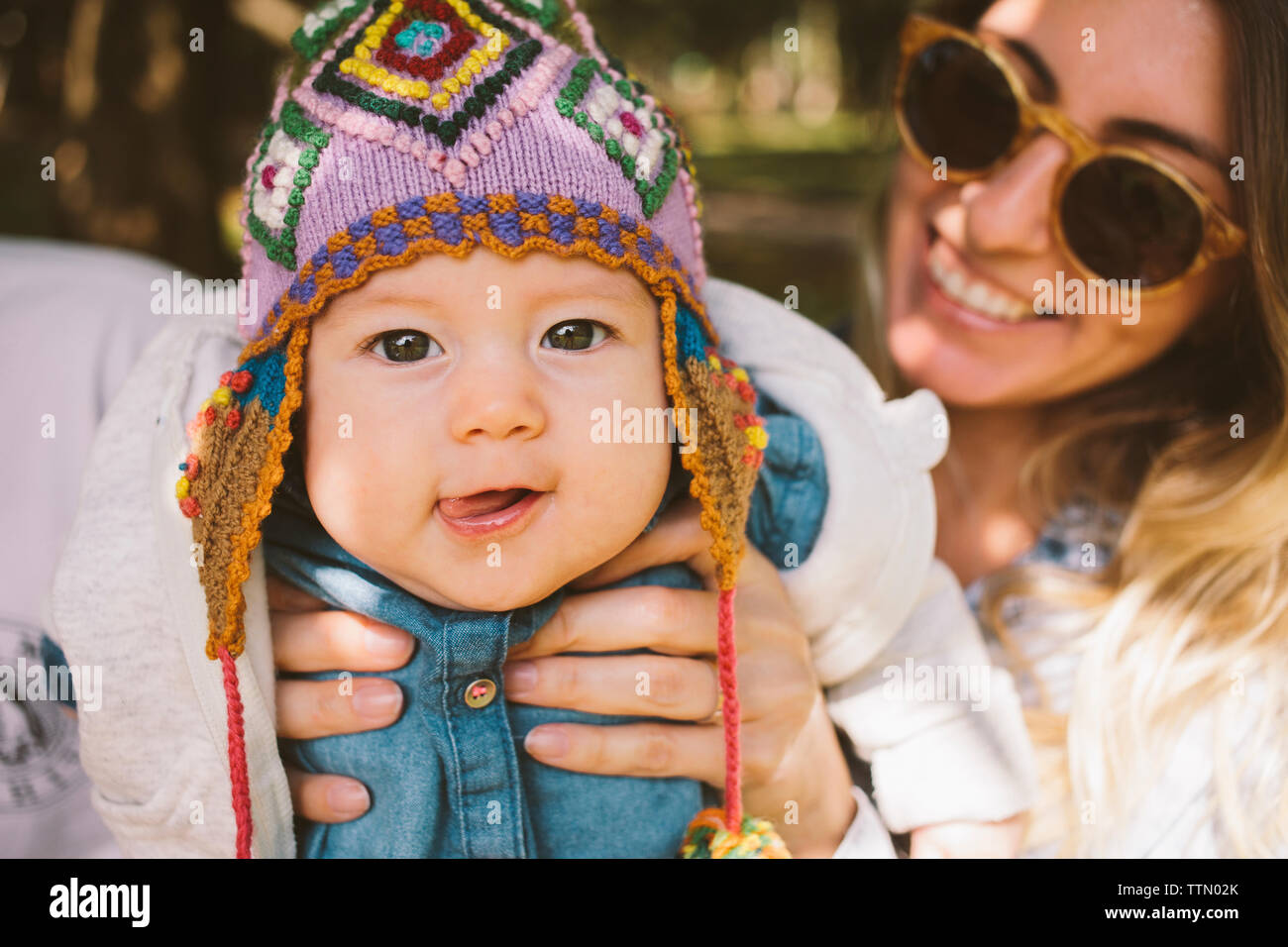 Hat mother and daughter hi-res stock photography and images - Alamy