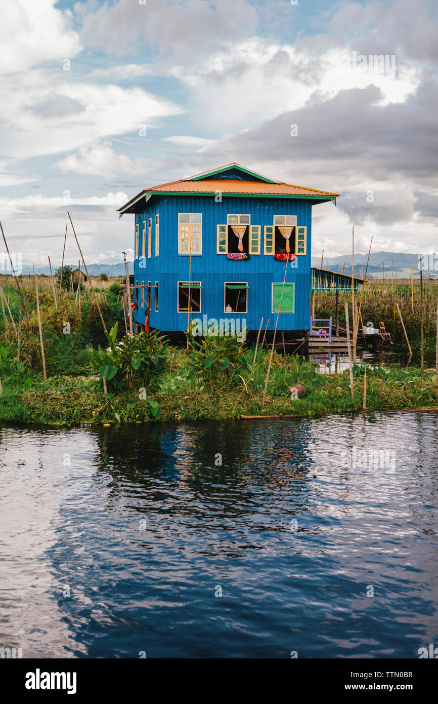 Stilt house hi-res stock photography and images - Alamy