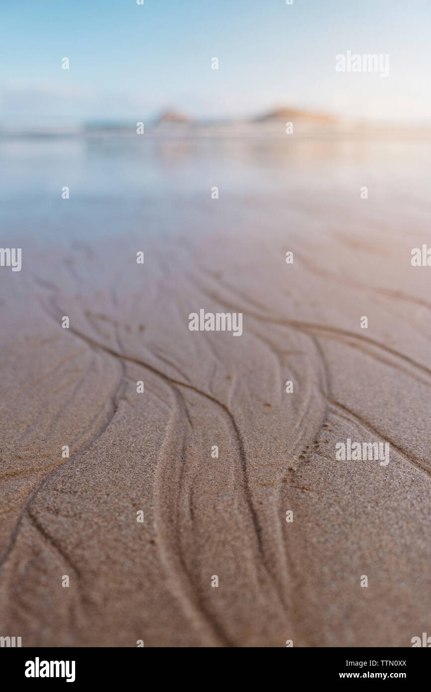 Wet sand patterns hi-res stock photography and images - Alamy