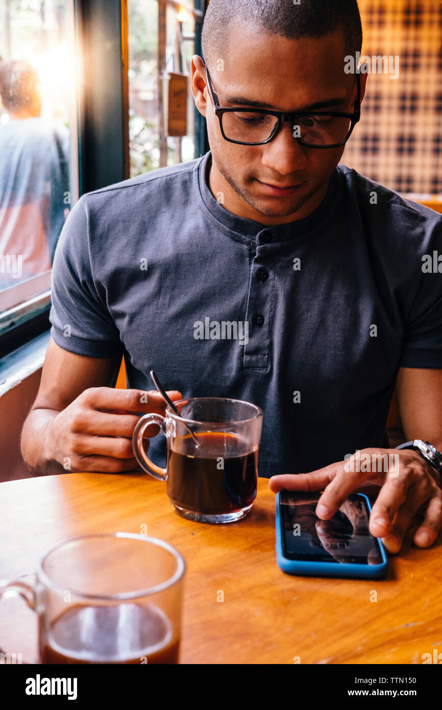 T mobile shop front hi-res stock photography and images - Alamy