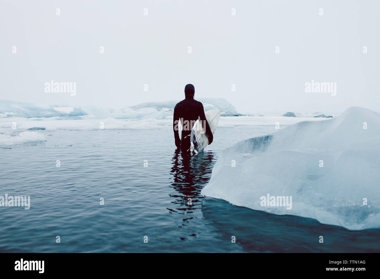 Surfboard winter hi-res stock photography and images - Alamy