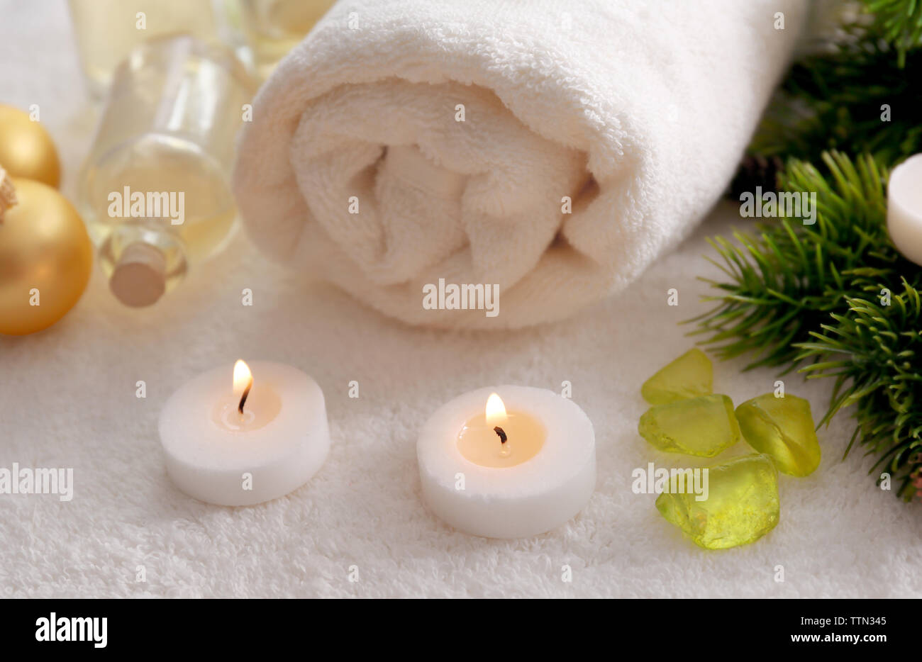 Spa treatment with Christmas decorations Stock Photo - Alamy