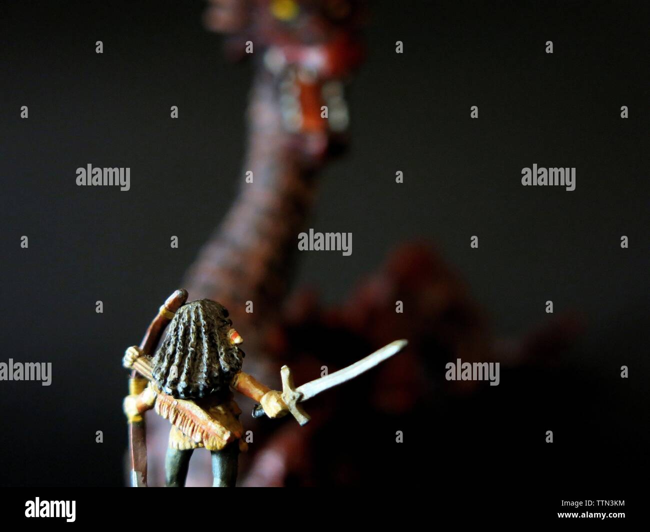 Dragons fighting hi-res stock photography and images - Alamy