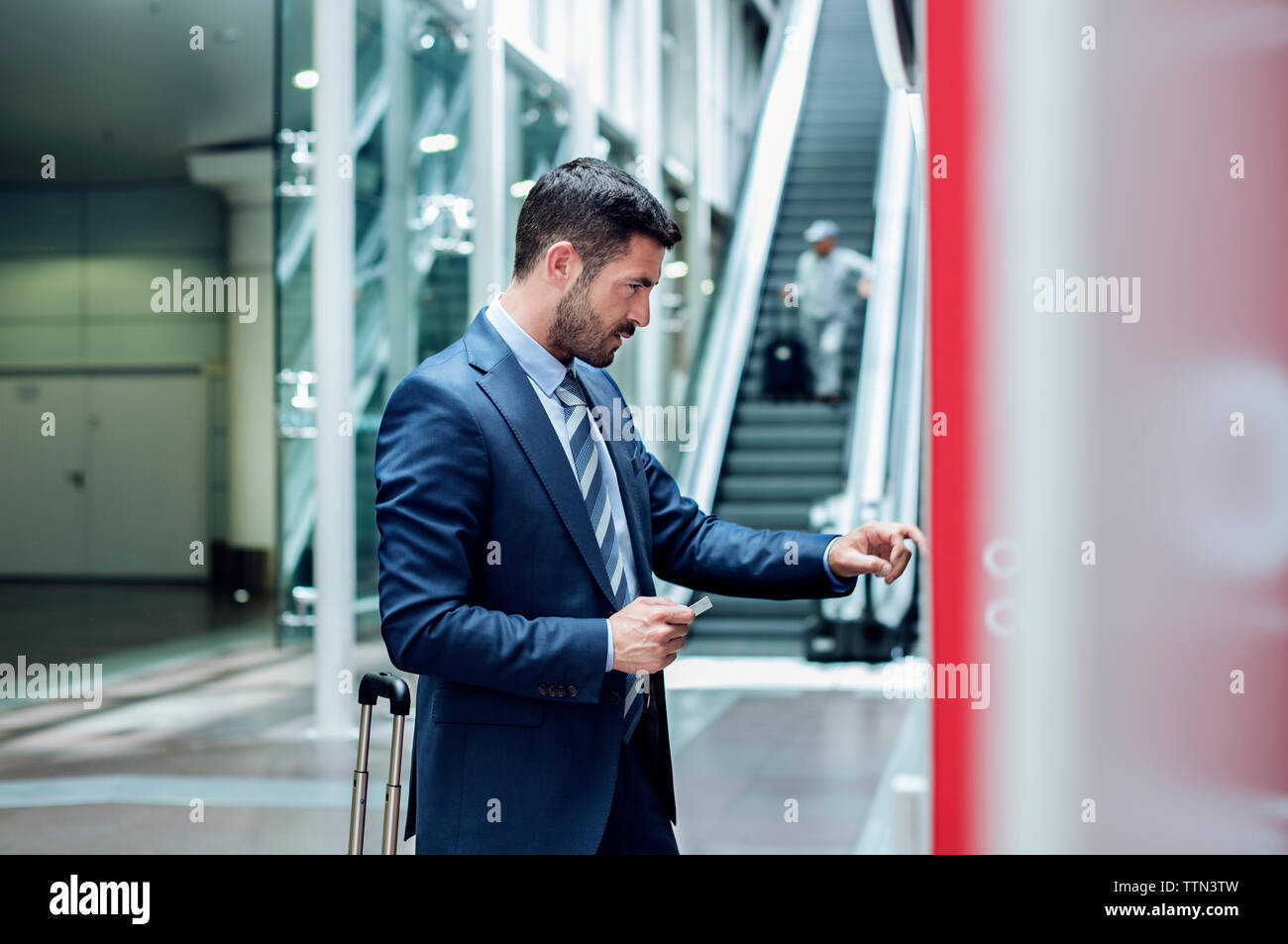 Businessman atm hi-res stock photography and images - Alamy