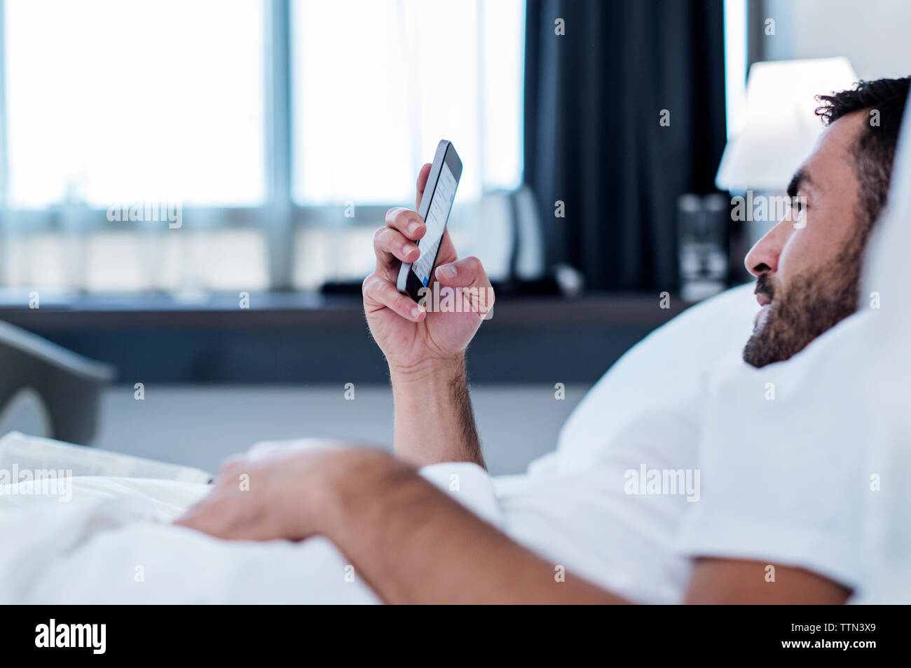 Hotel room phone hi-res stock photography and images - Alamy