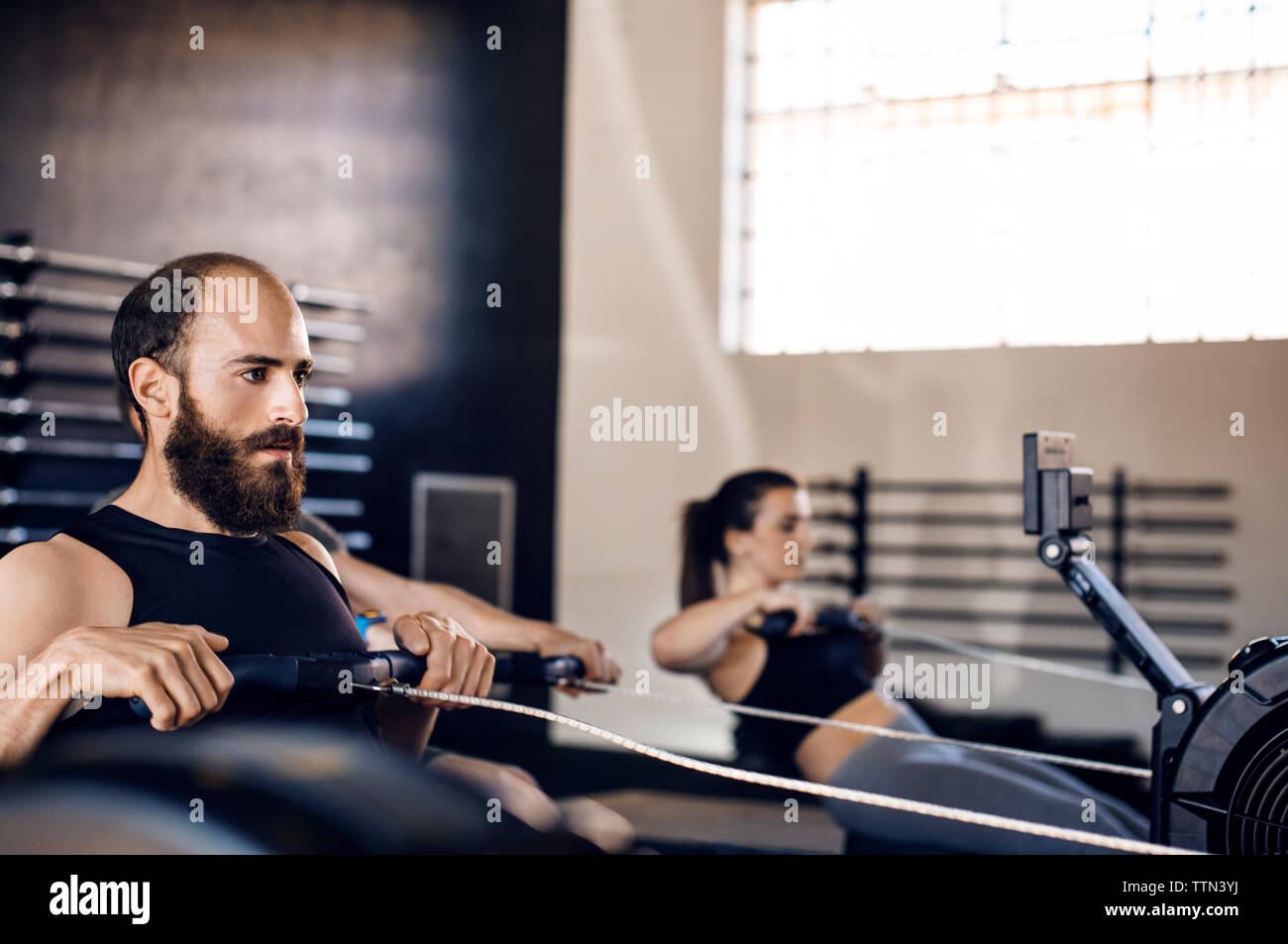 Rowing machines hi-res stock photography and images - Alamy