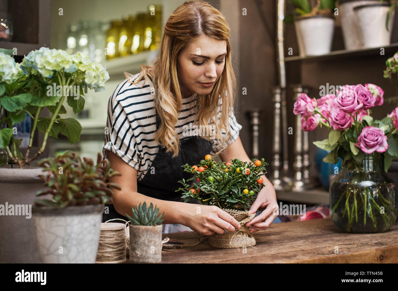 Table shop hi-res stock photography and images - Alamy