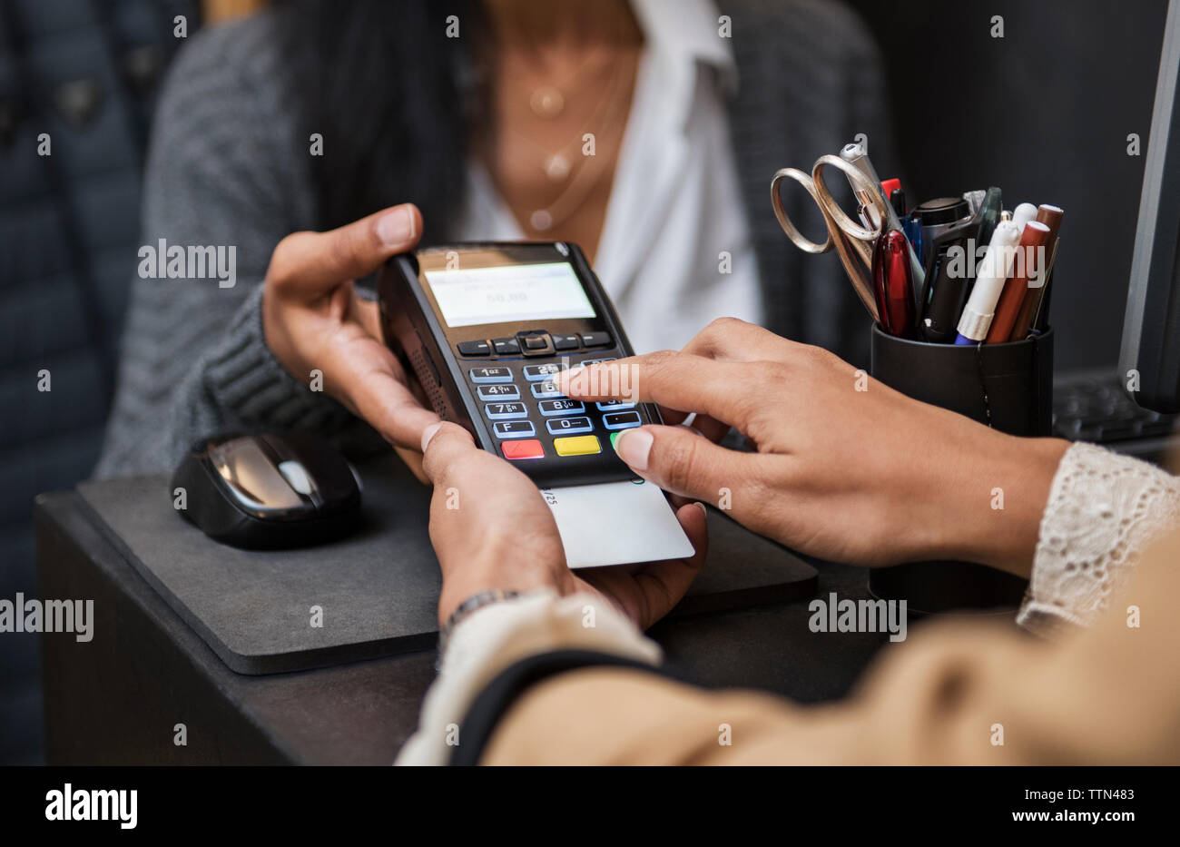 Convenience store counter hi-res stock photography and images - Alamy
