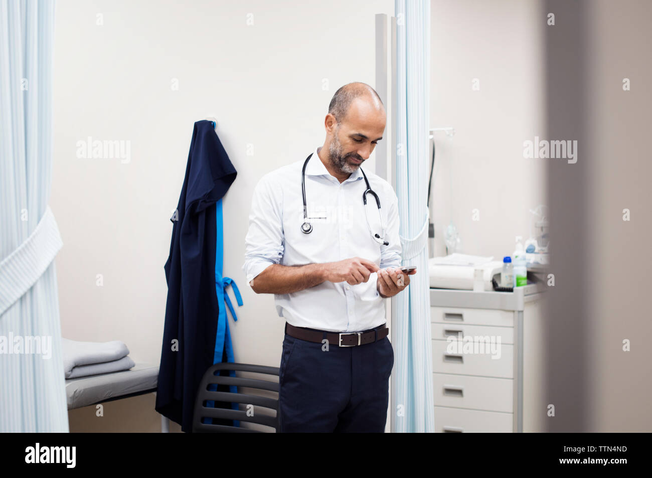 Smart hospital room hi-res stock photography and images - Alamy