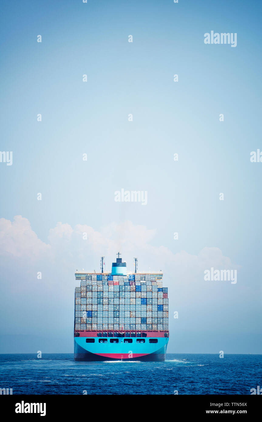 Cargo ship loaded containers sailing hi-res stock photography and ...