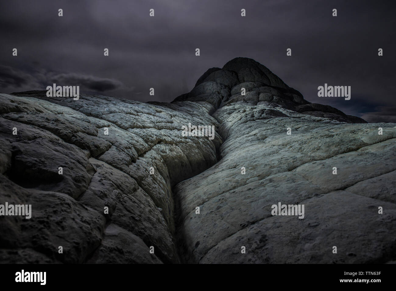Vermilion sky hi-res stock photography and images - Alamy
