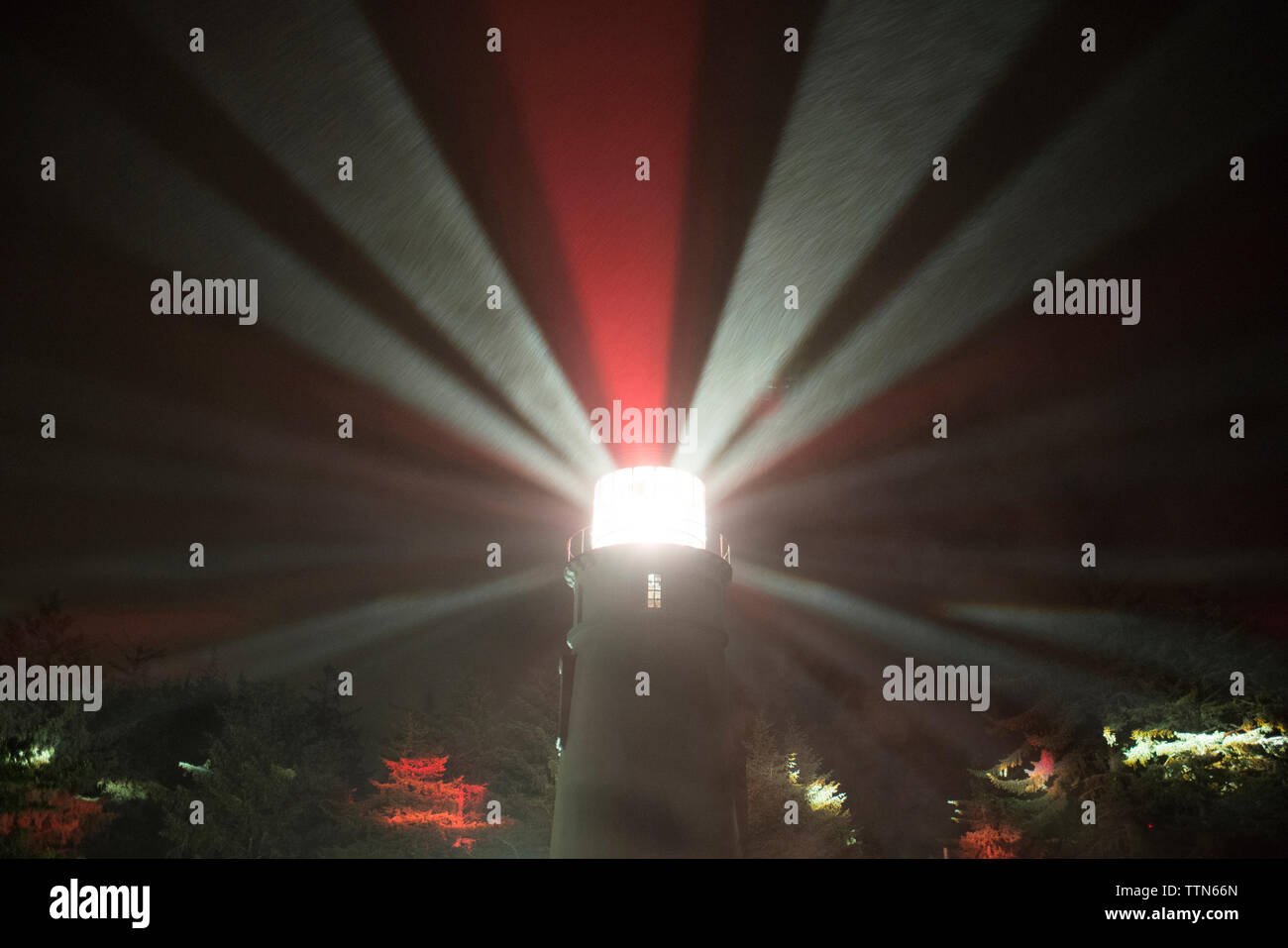 Angle beams hi-res stock photography and images - Alamy