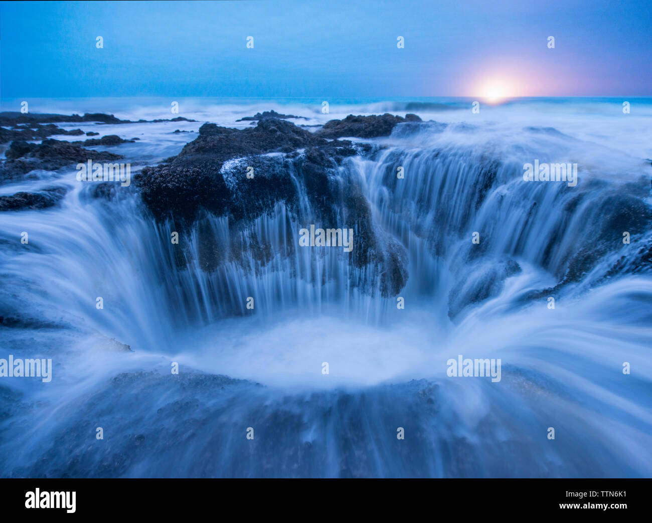 Well sky hi-res stock photography and images - Alamy