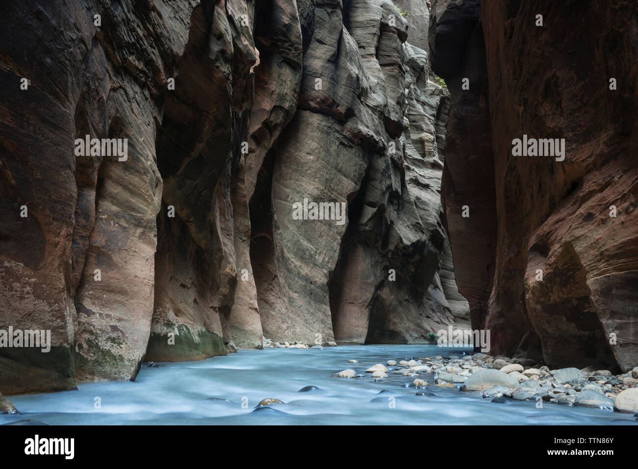 River rock formations hi-res stock photography and images - Alamy