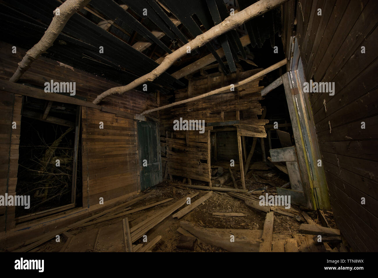 Broken abandoned house in the night hi-res stock photography and images - Alamy