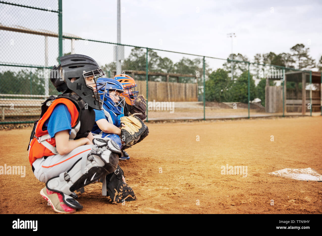 Boys baseball uniforms hi-res stock photography and images - Alamy