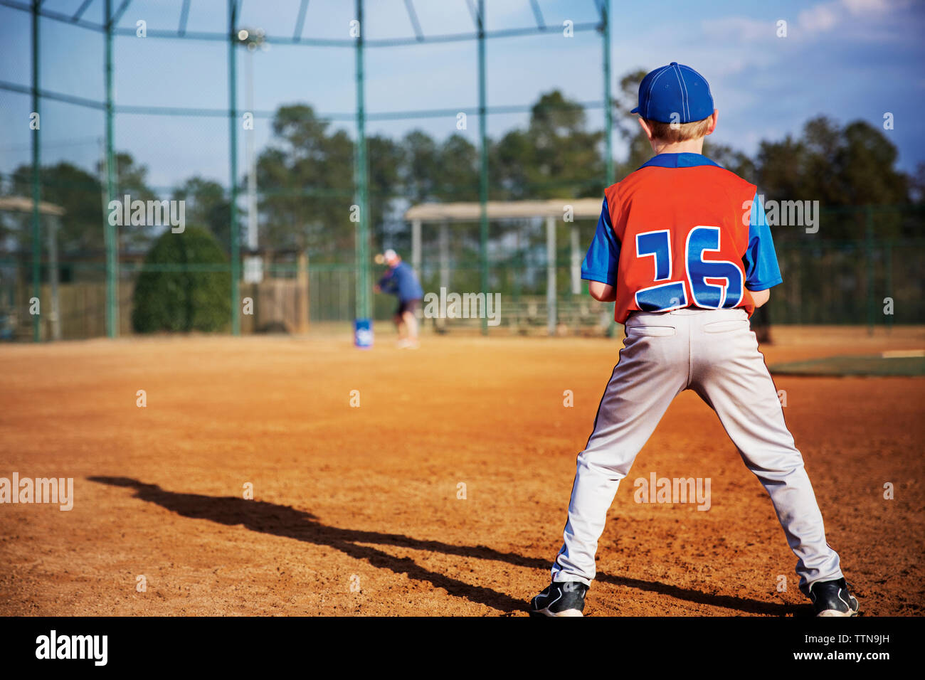 Boy rear view cap hi-res stock photography and images - Alamy