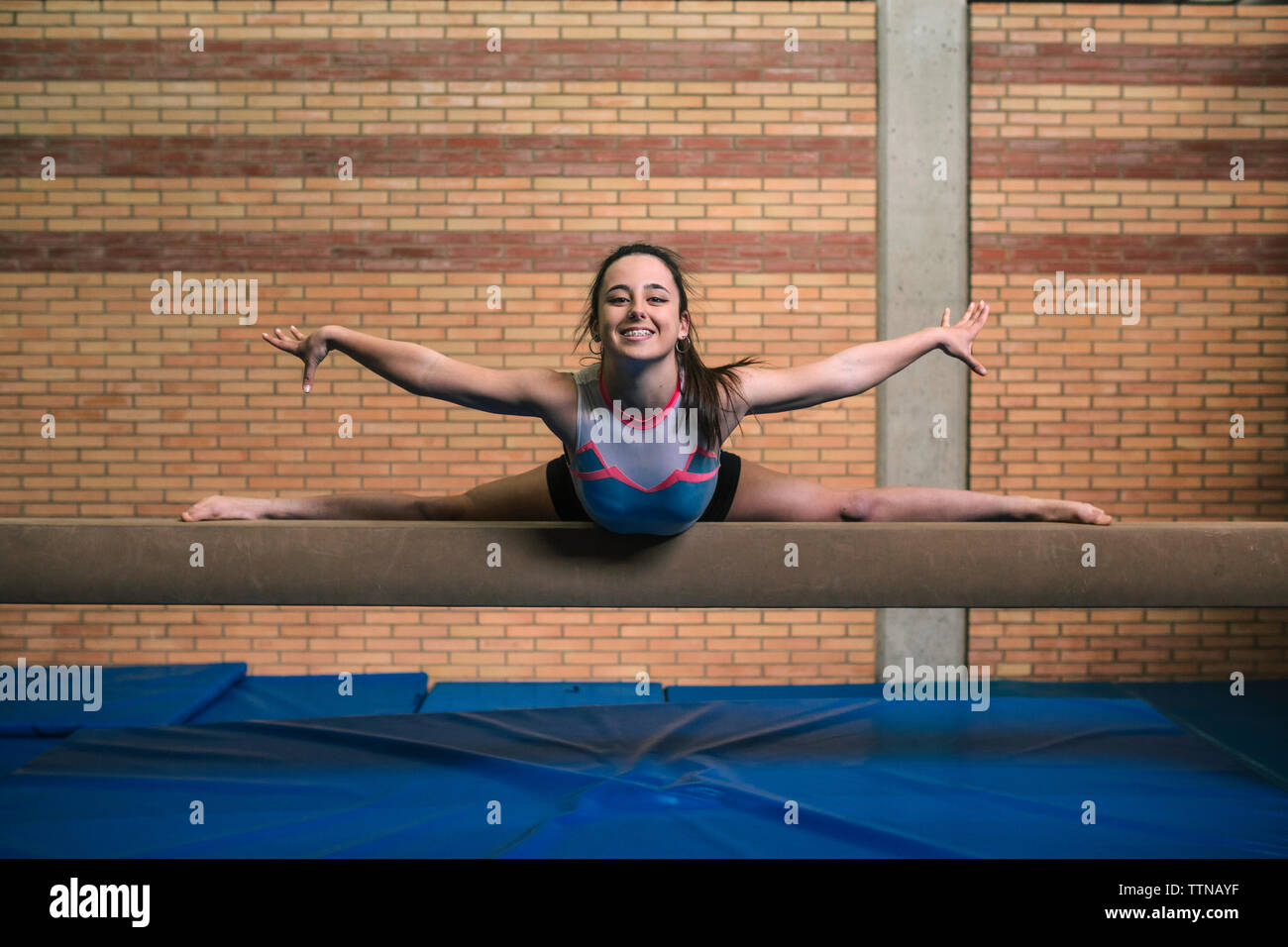 Gymnast Beam High Resolution Stock Photography and Images - Alamy