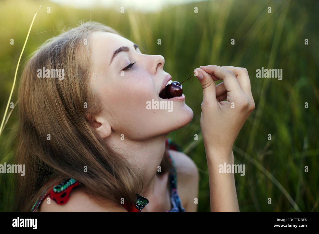 Close up woman fruit hi-res stock photography and images - Alamy
