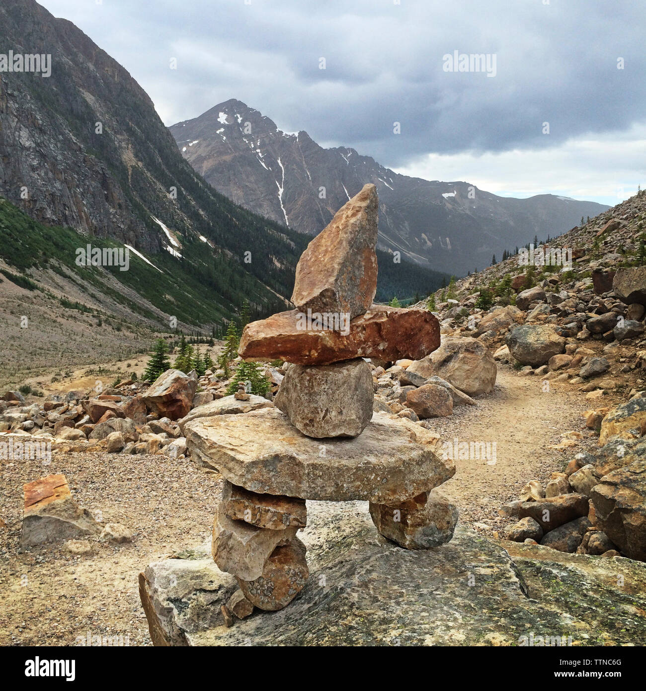 Stack of rocks hi-res stock photography and images - Alamy