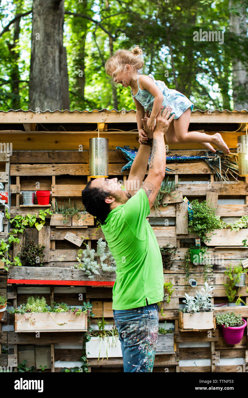 Father open arms daughter hi-res stock photography and images - Alamy