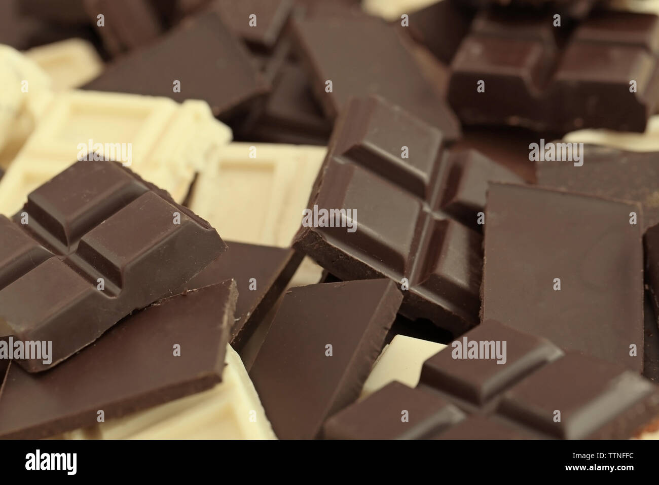 Chopped chocolate bars Stock Photo - Alamy
