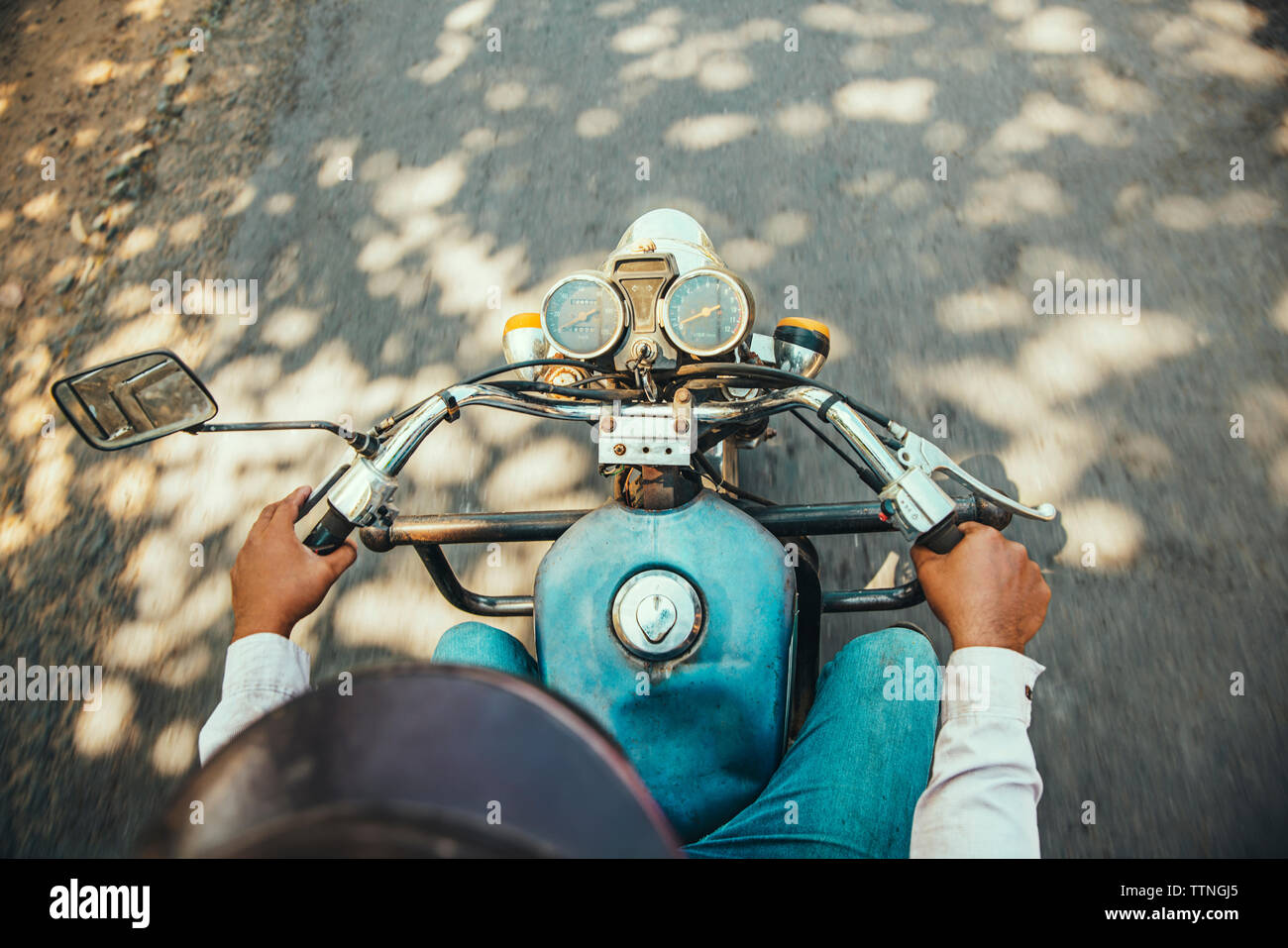 Man riding motorcycle hi-res stock photography and images - Alamy