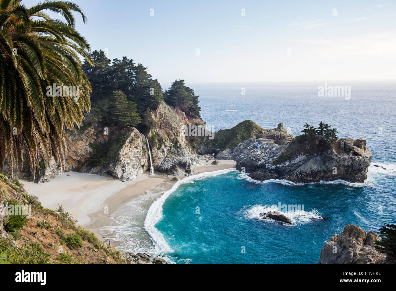 Sky high cliffs hi-res stock photography and images - Alamy