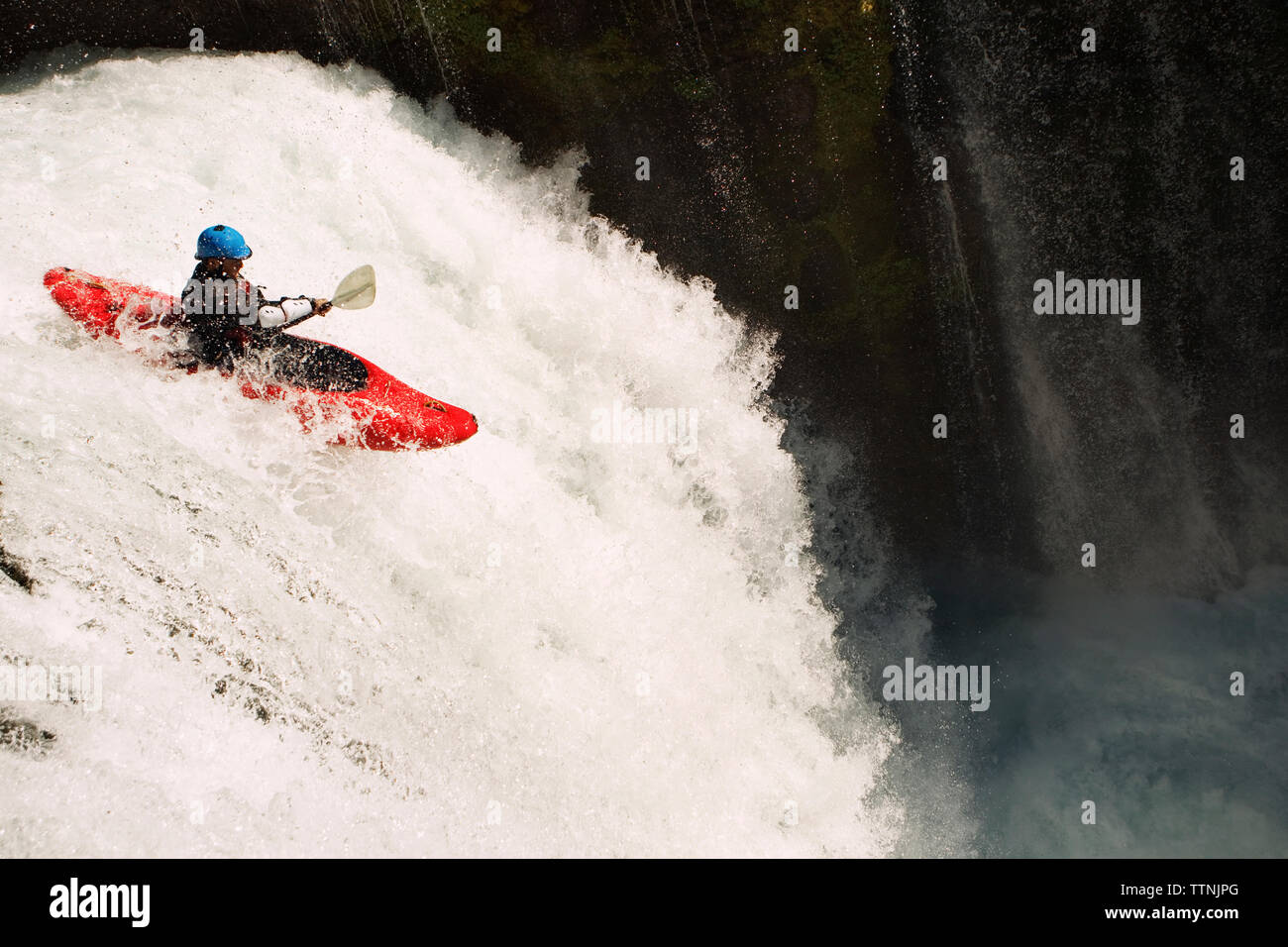 Kayak on waterfall hi-res stock photography and images - Alamy