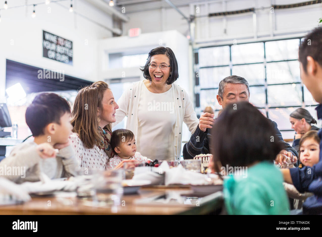 Restaurant family birthday hi-res stock photography and images - Alamy