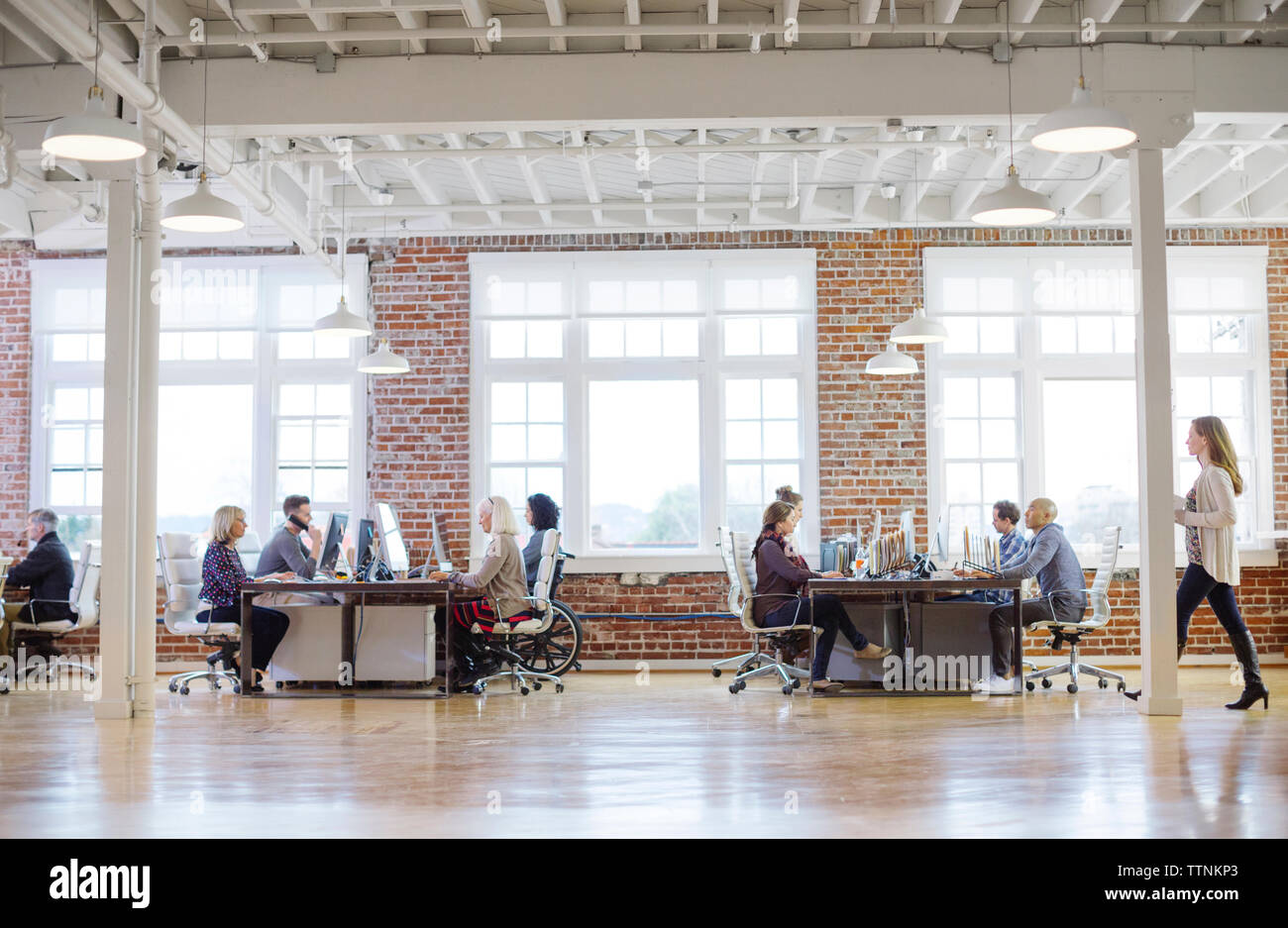 Corporate business office desks hi-res stock photography and images - Alamy