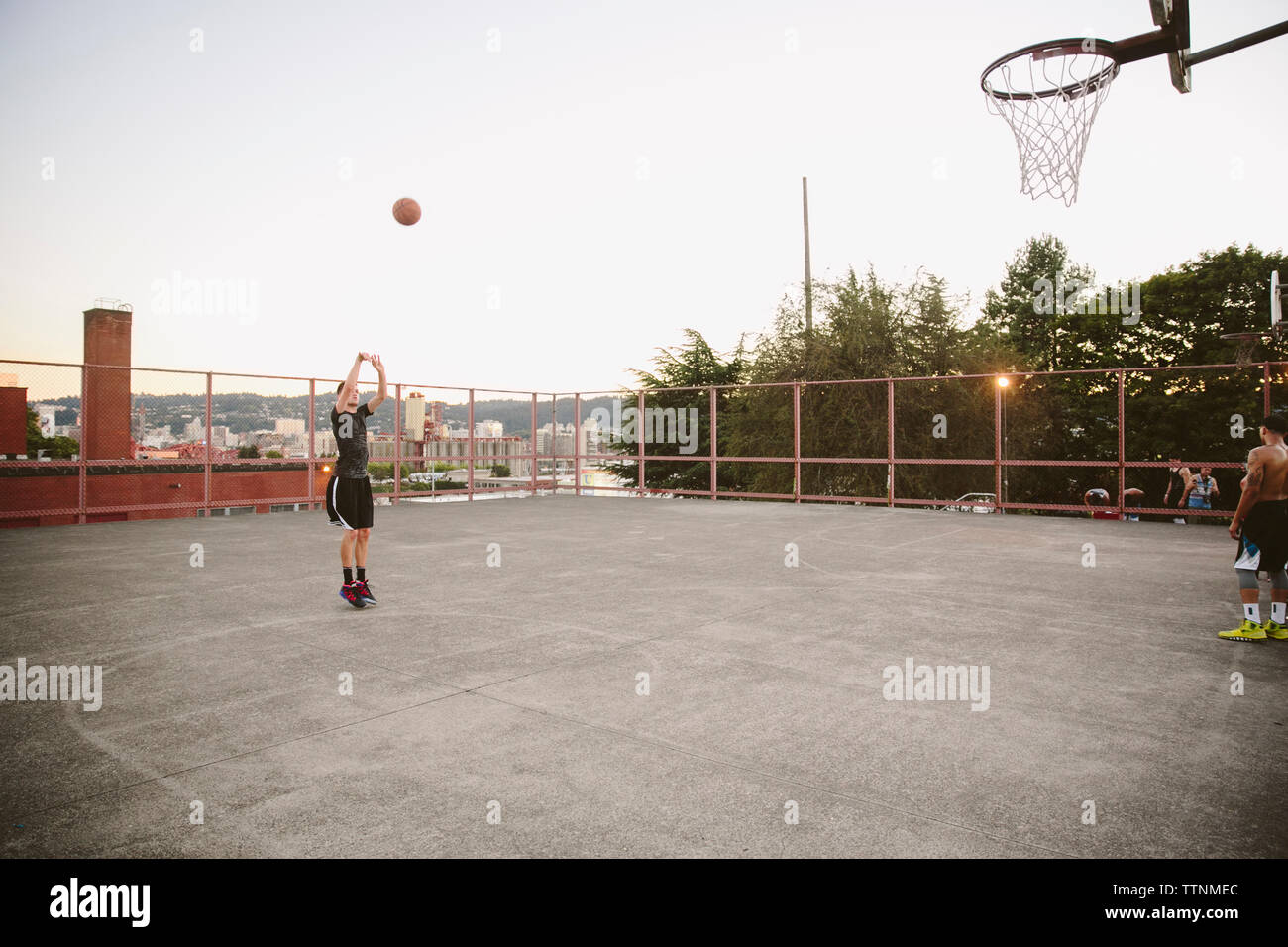 Practicing basketball hi-res stock photography and images - Alamy