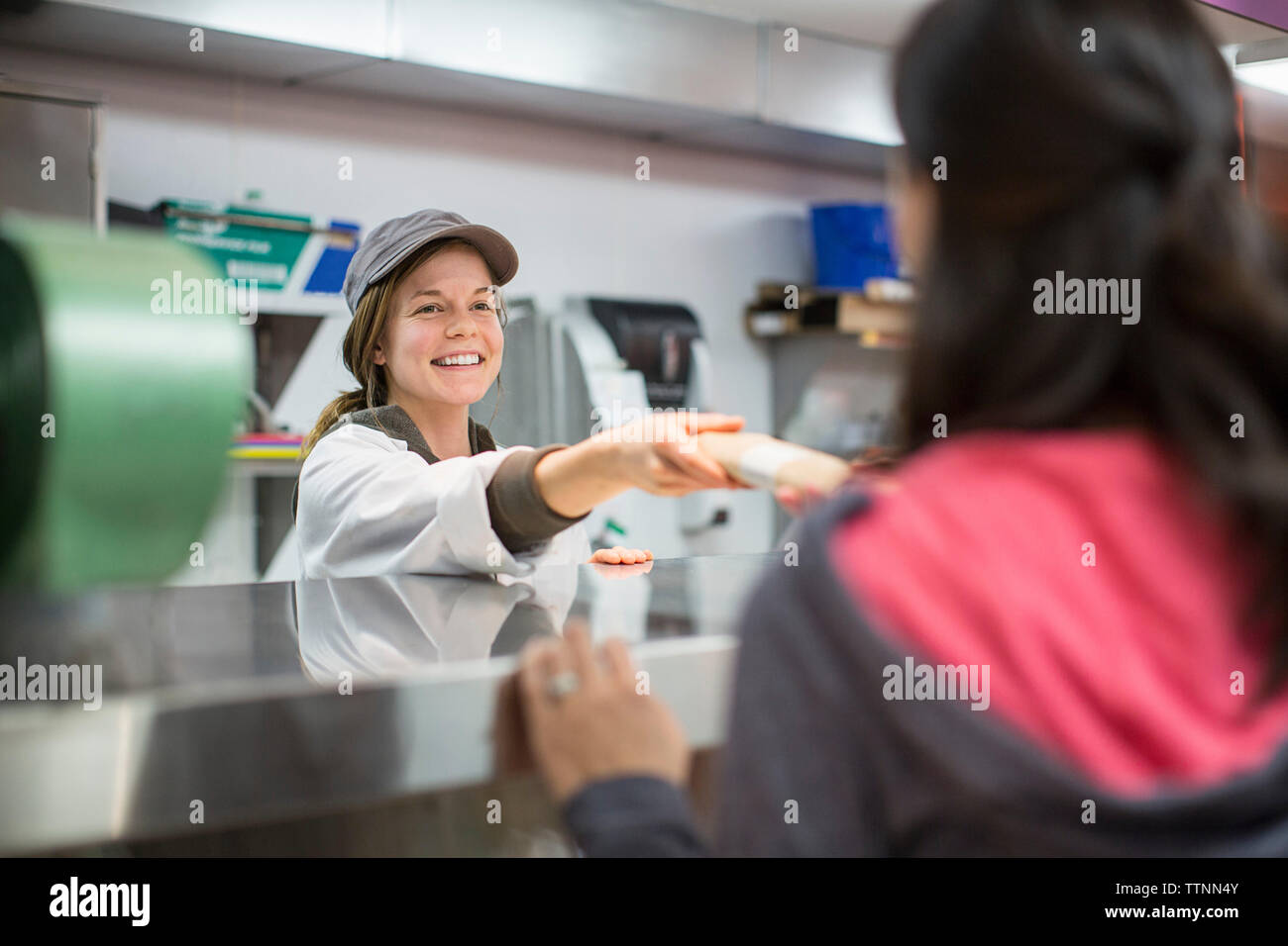 Customer service supermarket hi-res stock photography and images - Alamy