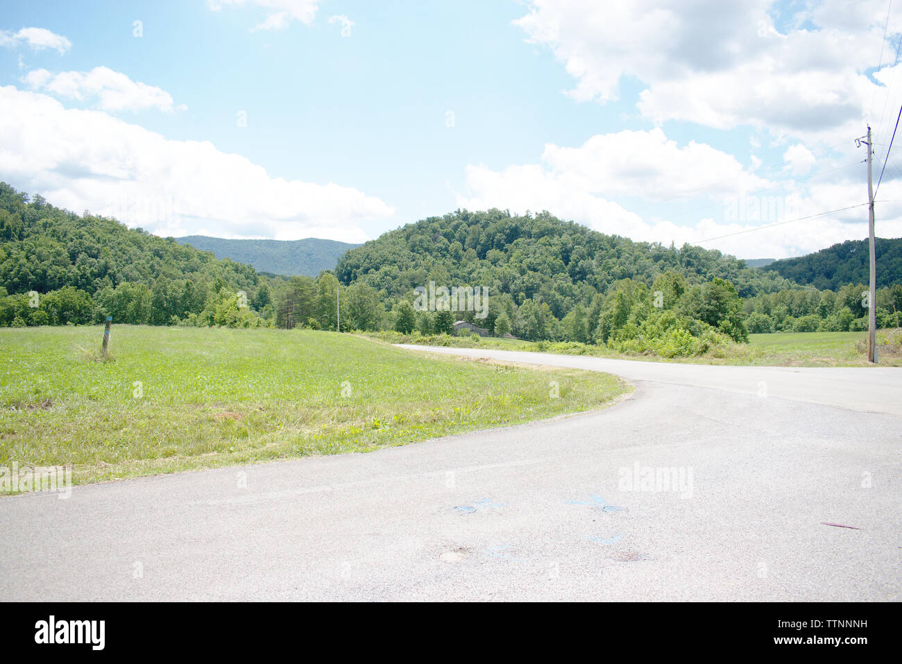 Hidden roads hi-res stock photography and images - Alamy