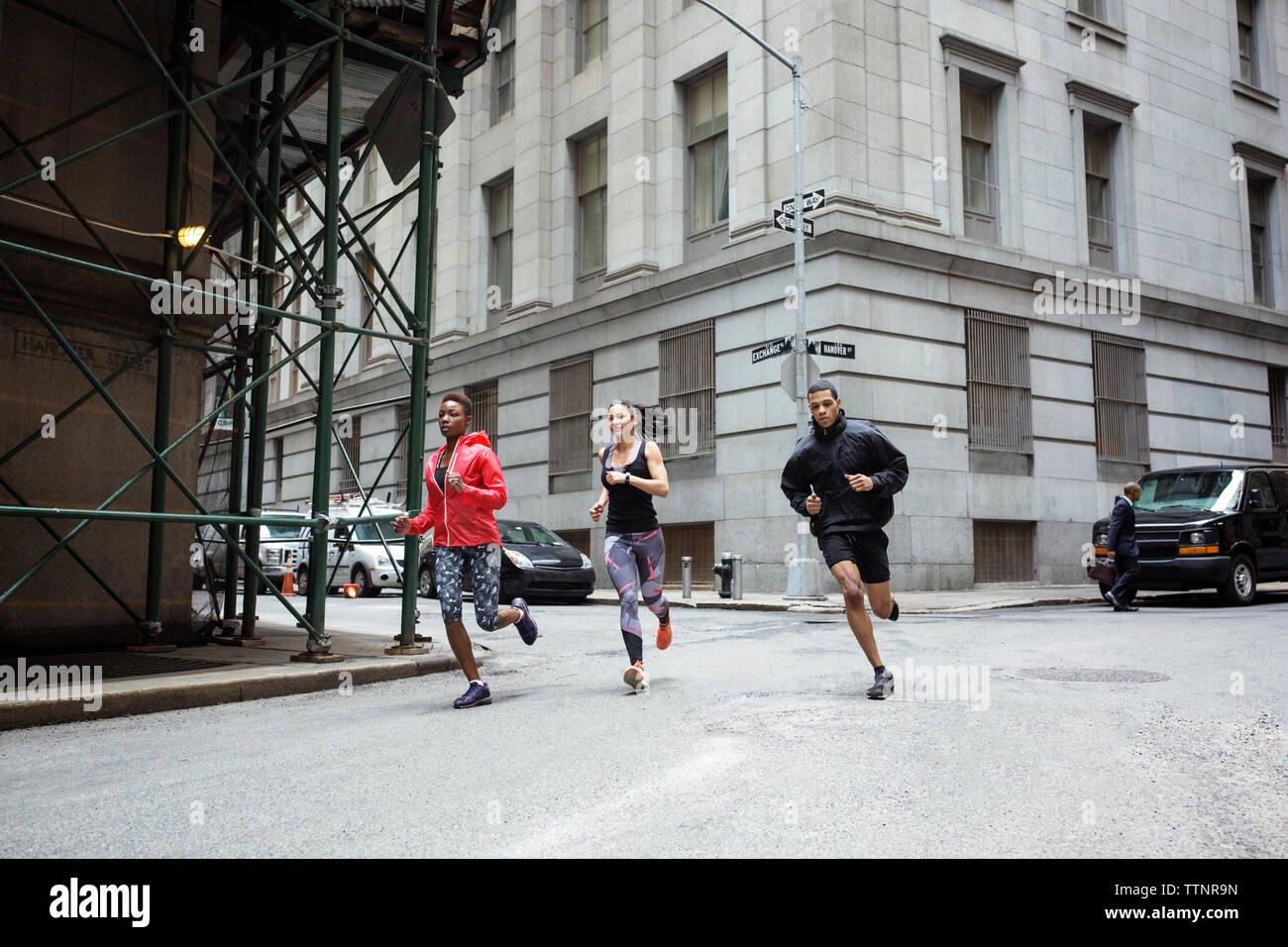 Athletes street race hi-res stock photography and images - Alamy