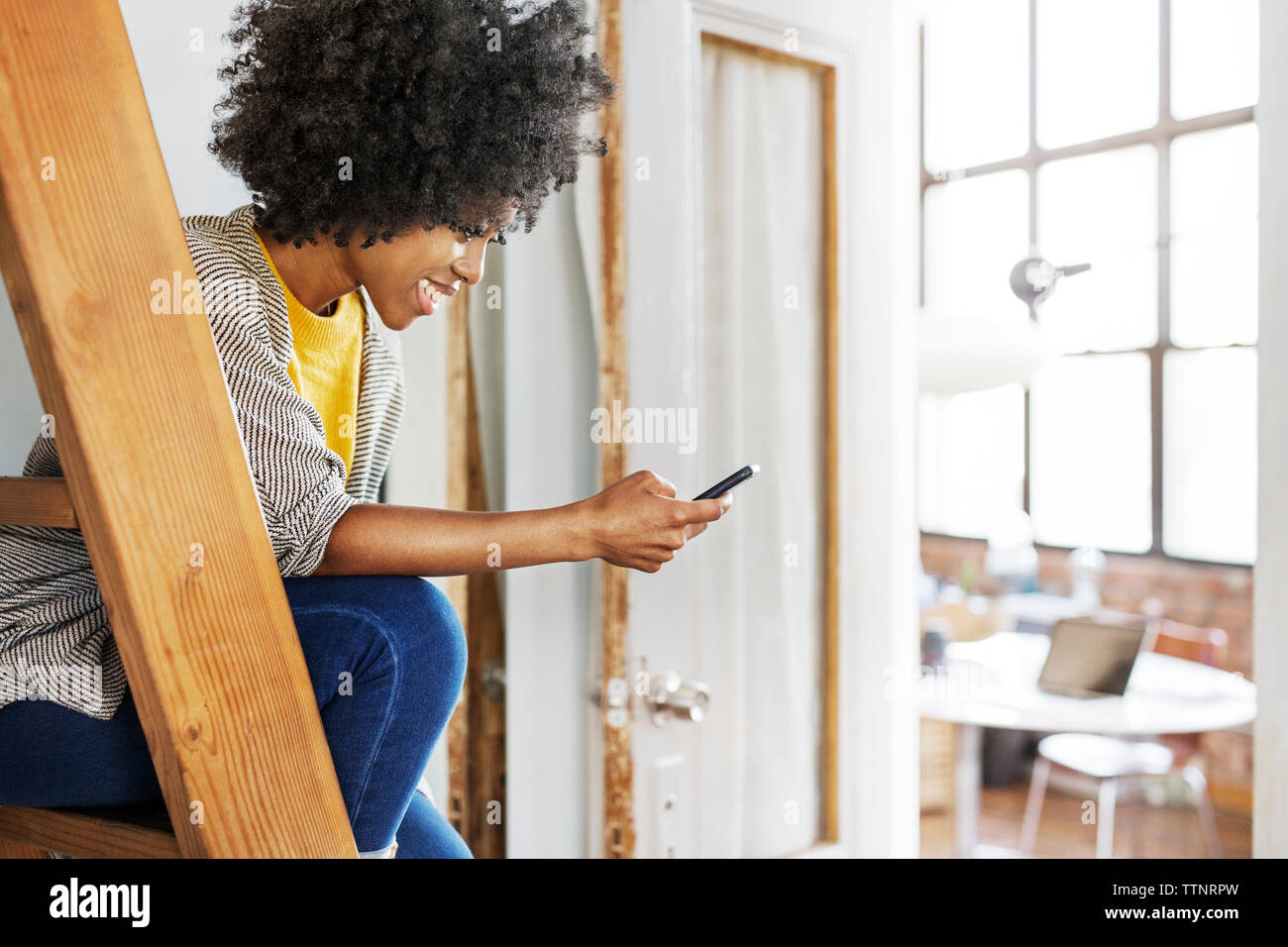 Sitting ladder hi-res stock photography and images - Alamy