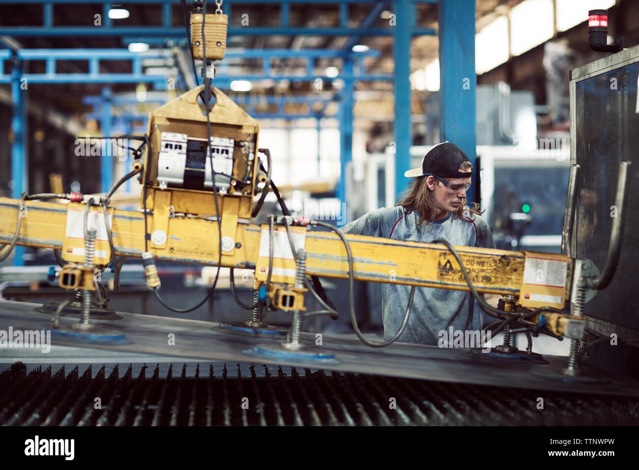 Working steel hi-res stock photography and images - Alamy