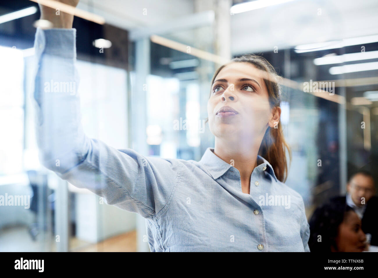 Office glass meeting room hi-res stock photography and images - Alamy
