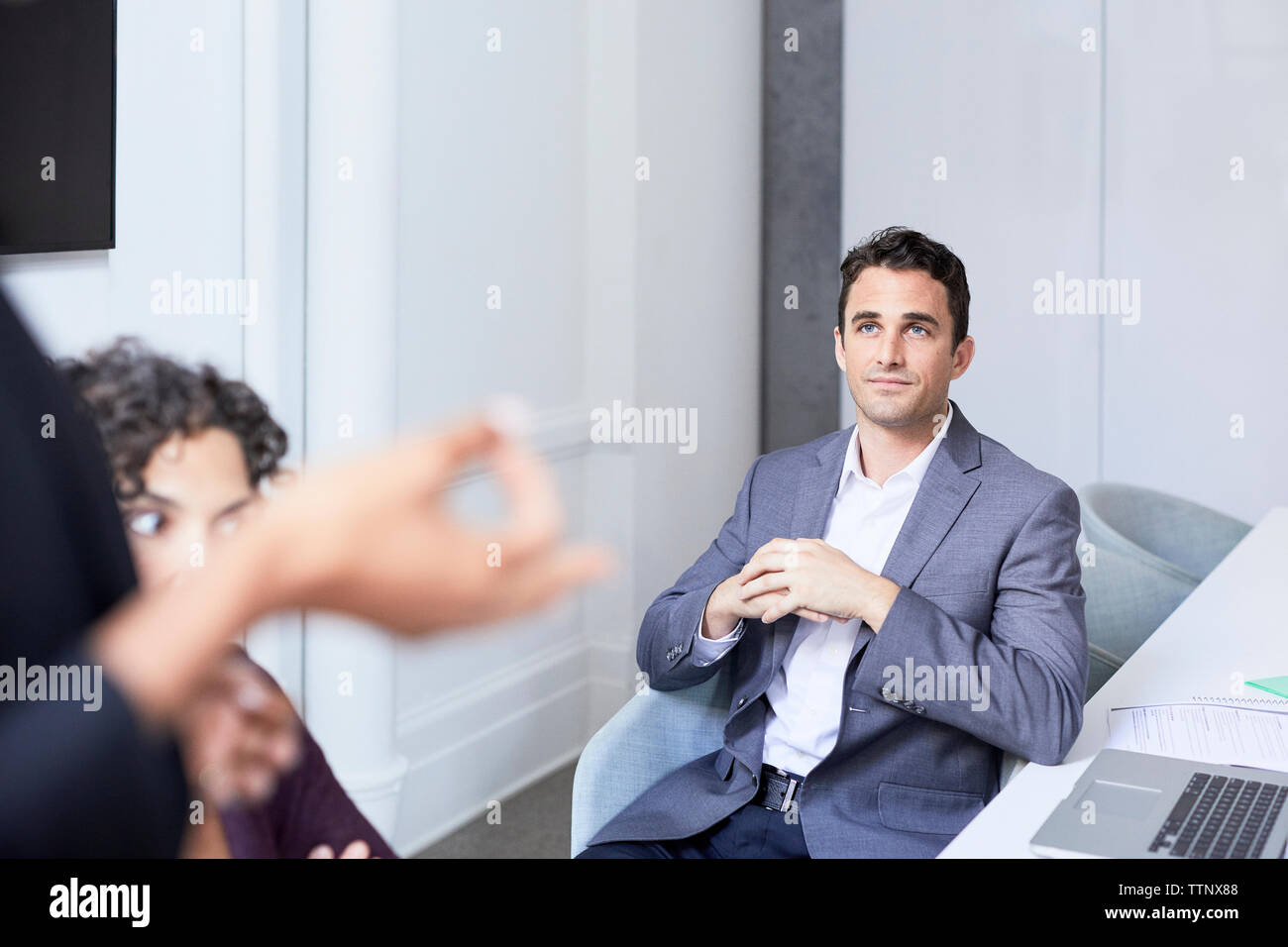 Active listening business hi-res stock photography and images - Alamy