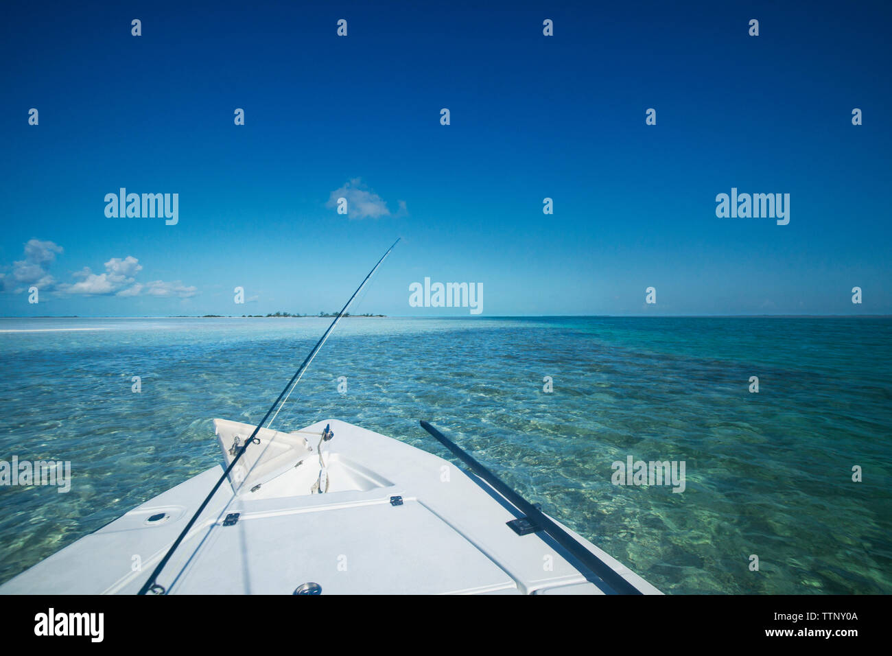 Moving water vessel hi-res stock photography and images - Alamy