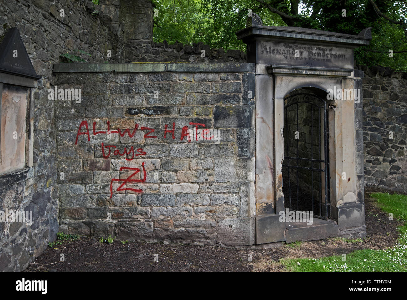 Graffiti on tomb hi-res stock photography and images - Alamy