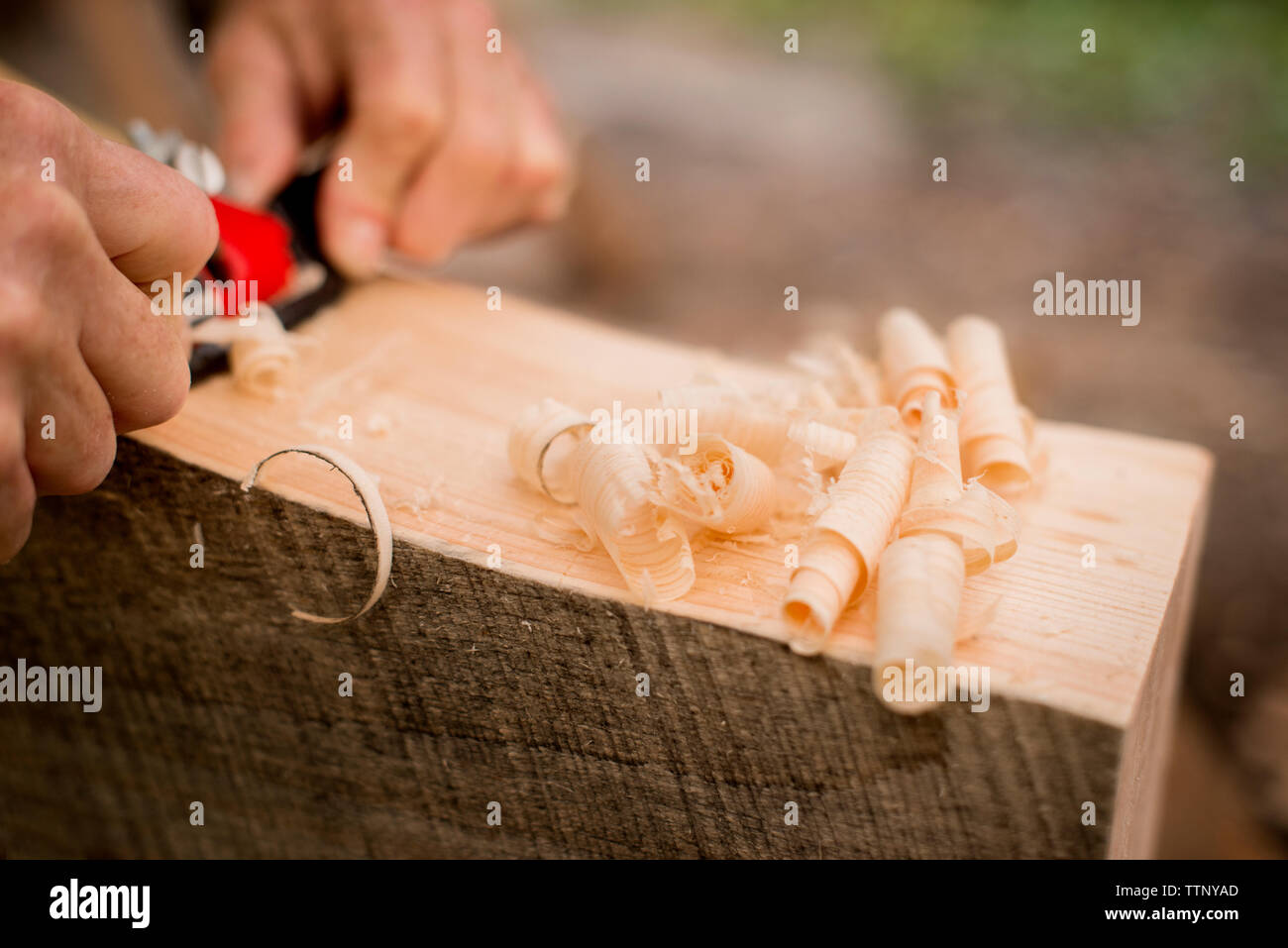 Shavings wood hi-res stock photography and images - Alamy