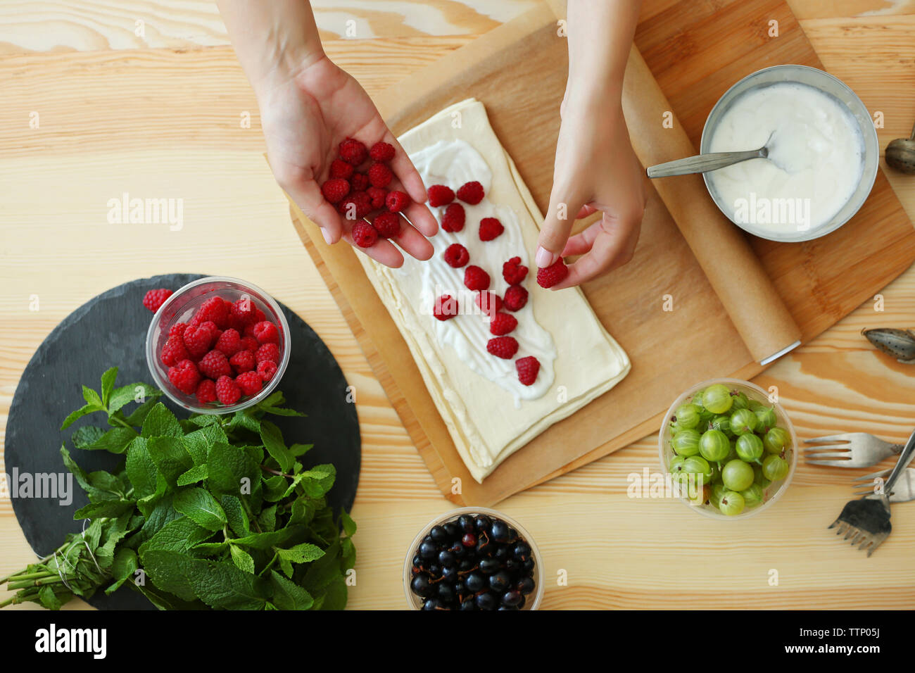 Process making berry cream hi-res stock photography and images - Alamy