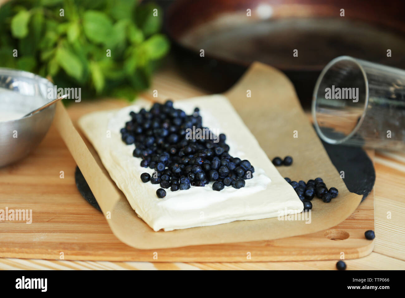 Berry chantilly cake hi-res stock photography and images - Alamy