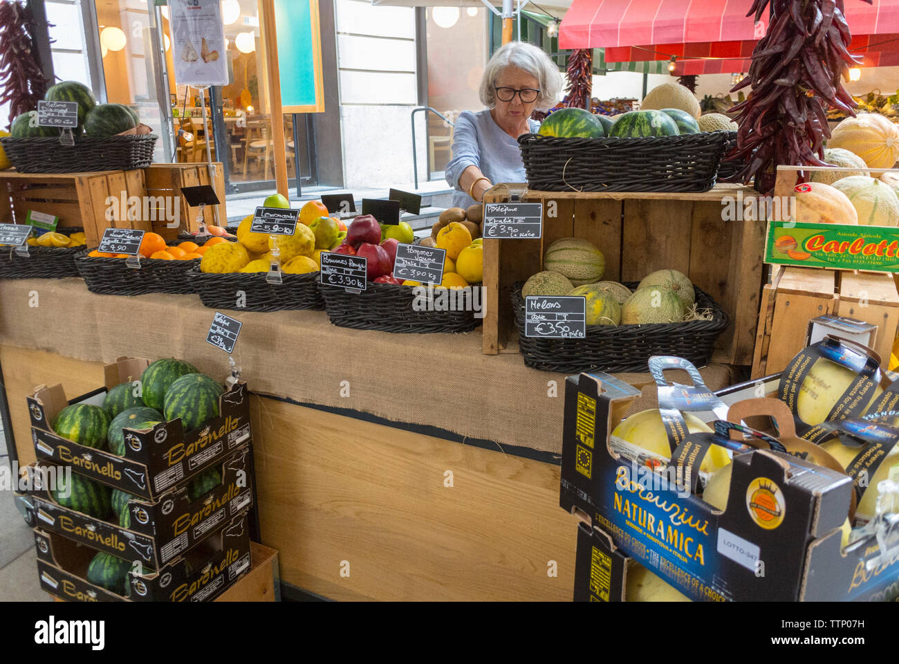 Paris, FRANCE, People inside Italian Food Court, Store in the Marais ...