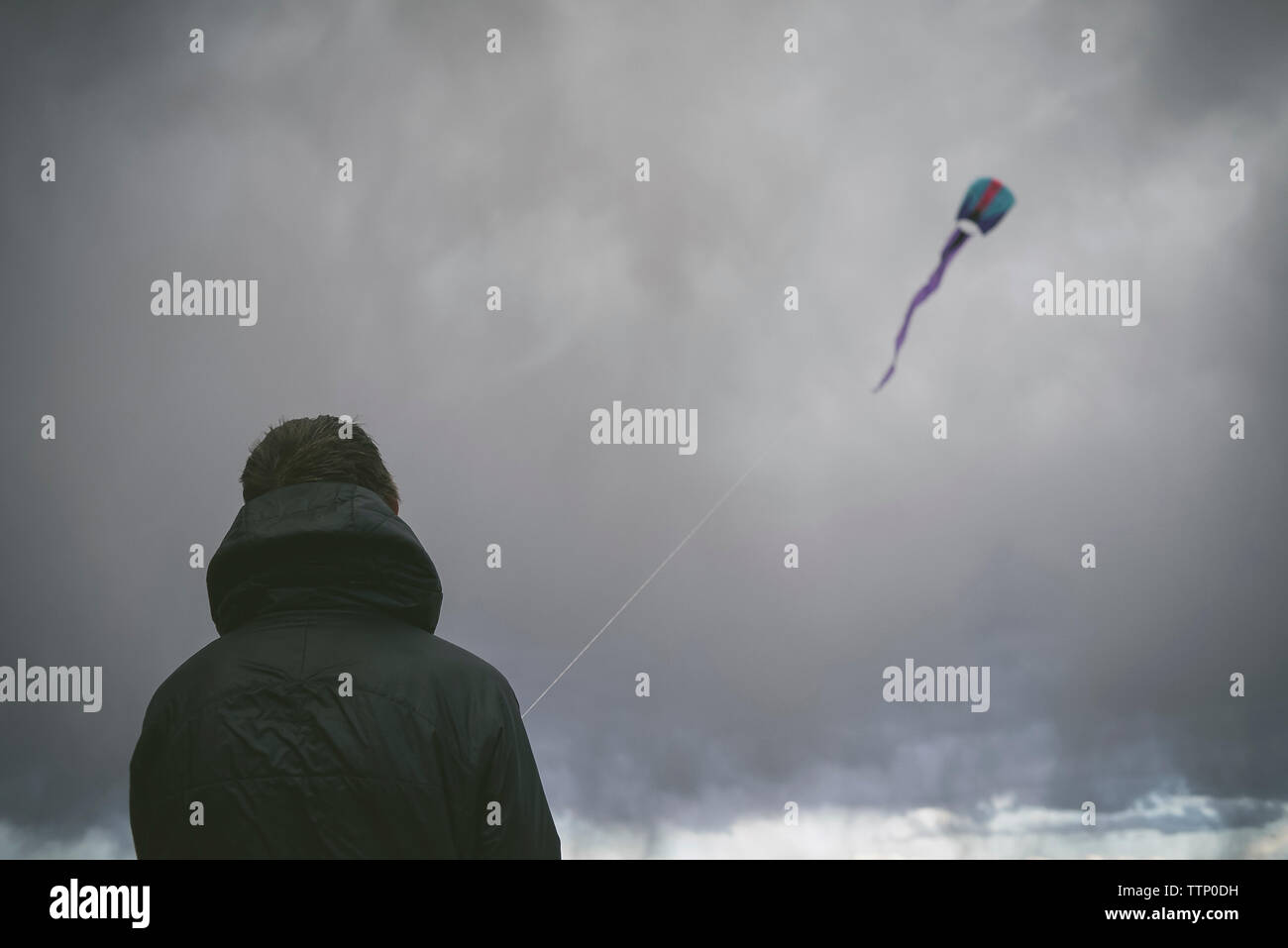 Kite flying weather hi-res stock photography and images - Alamy