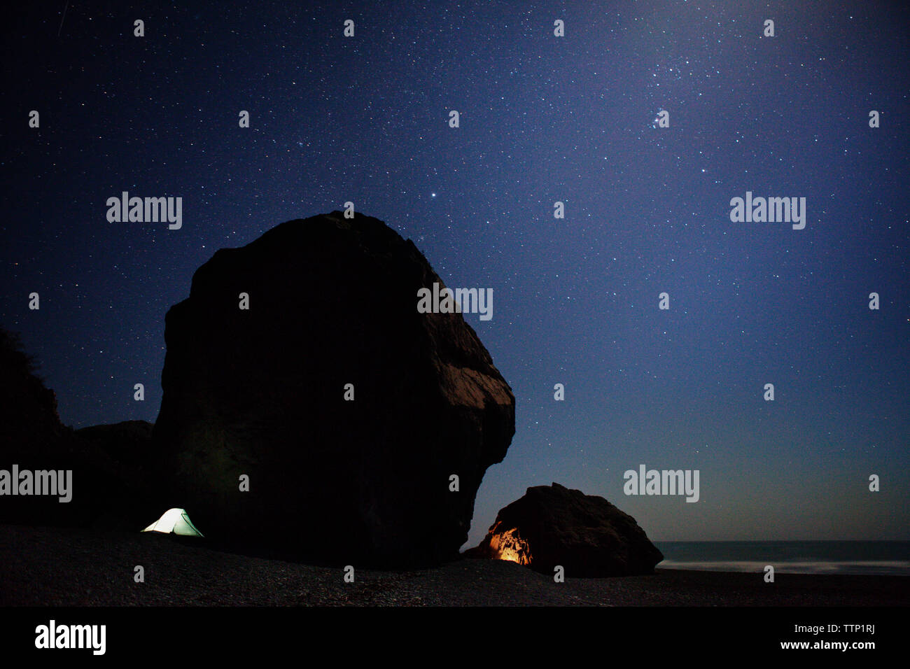 Illuminated rocks hi-res stock photography and images - Alamy