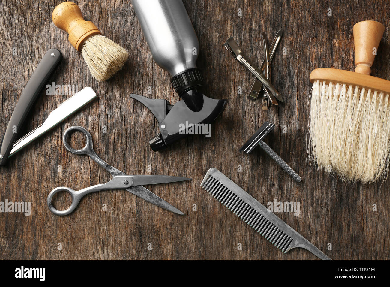 Vintage tools of barber shop on wooden background Stock Photo - Alamy