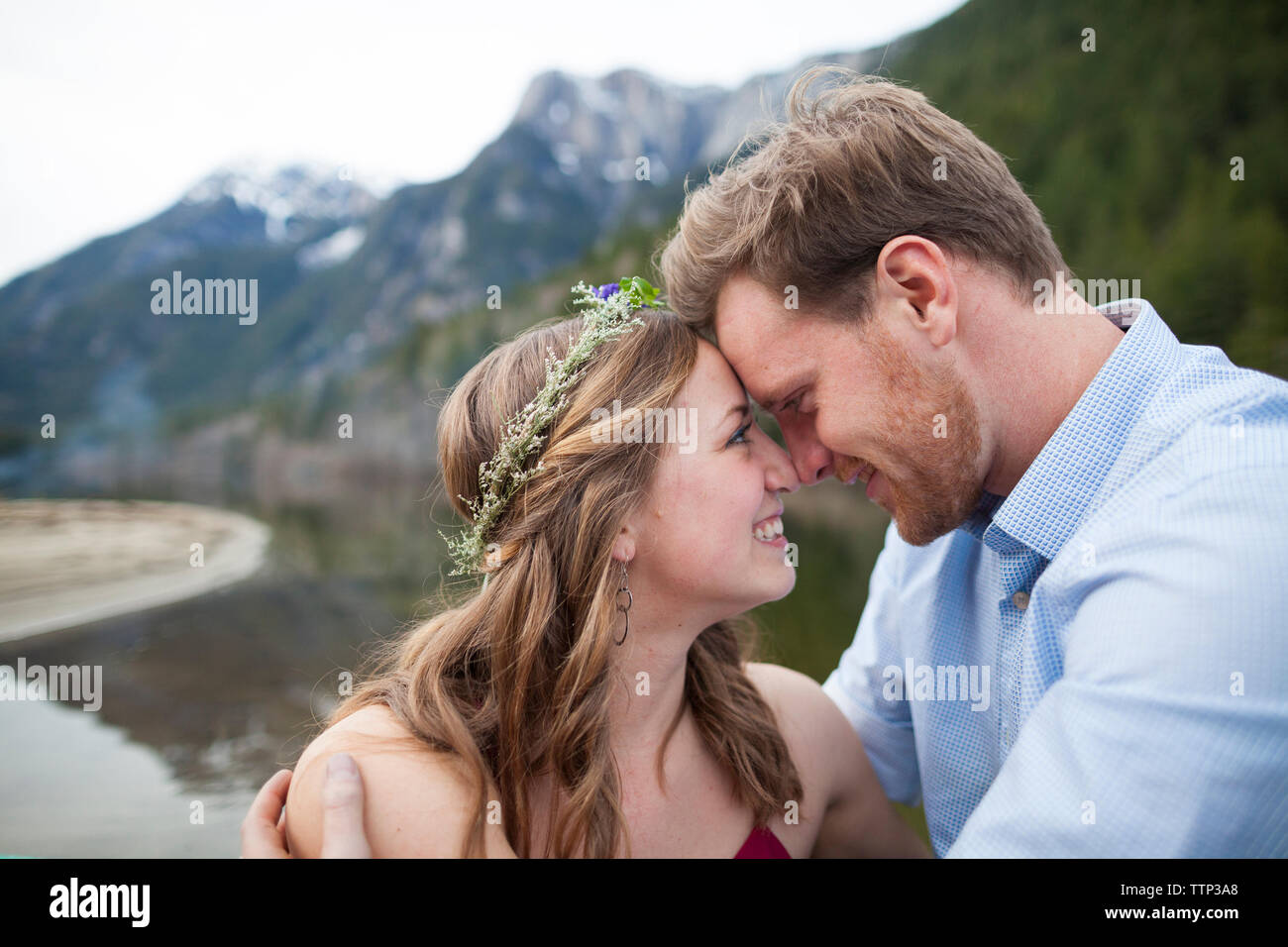 Two people foreheads touching hi-res stock photography and images - Alamy