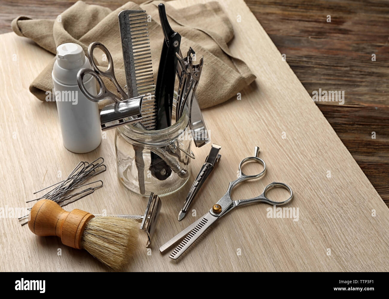 Vintage tools of barber shop on wooden background Stock Photo - Alamy